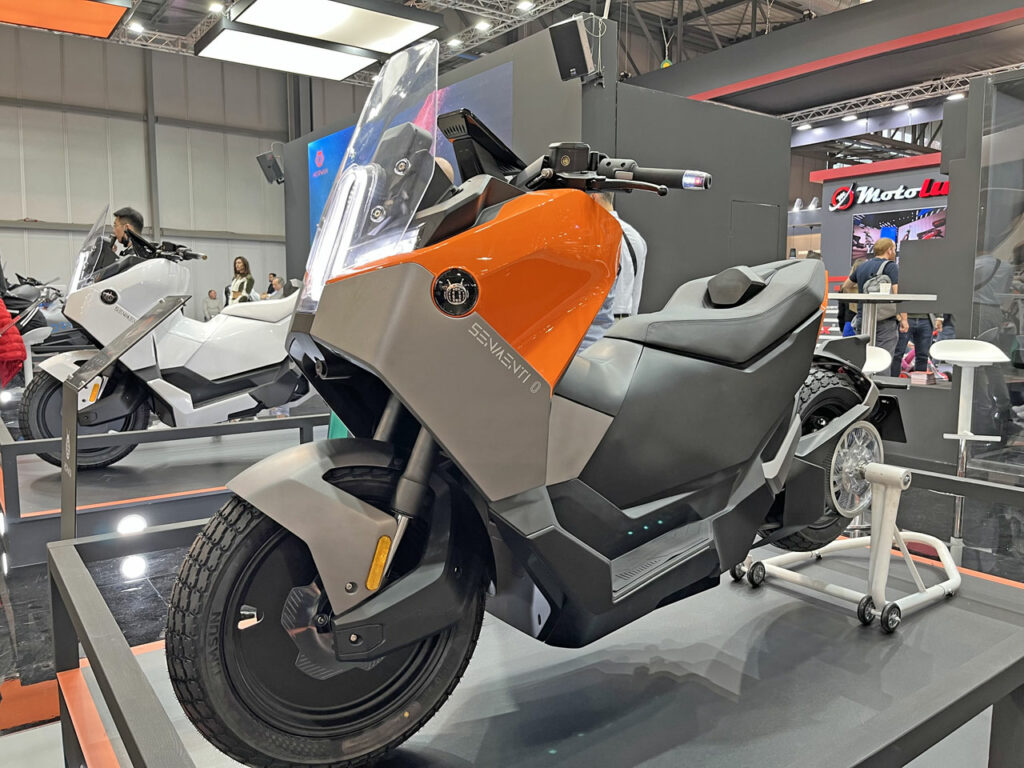 Salon de Milan EICMA 2022 : Scooter électrique Horwin Senmenti 0 ...