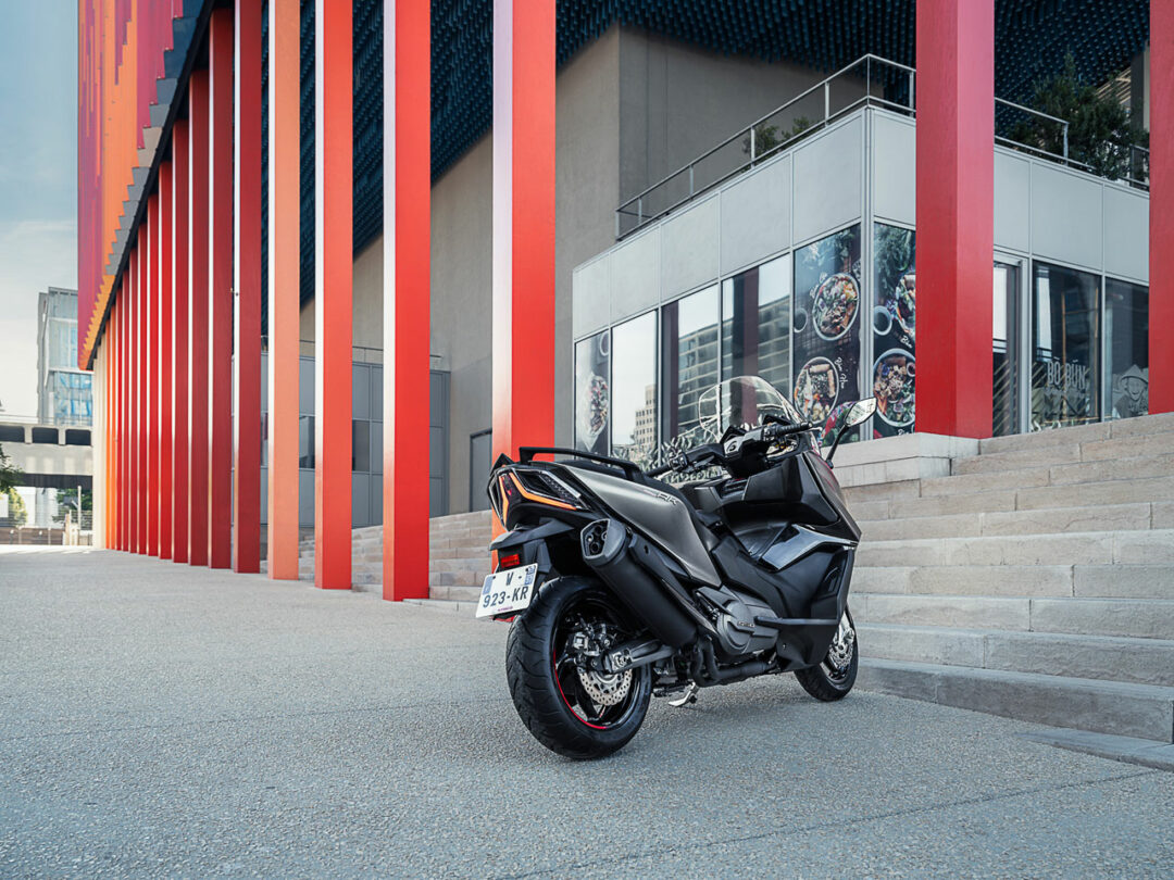 Kymco AK 550 Premium : Quelques modifications pour 2023 - Urbaanews...