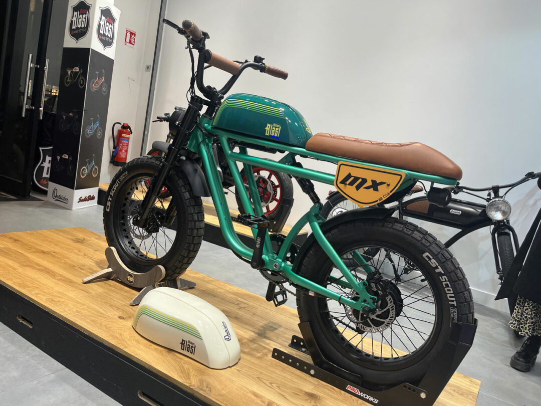 Vélo électrique Michael Blast Outsider MX : Monté en gamme ! - Urbaanews...