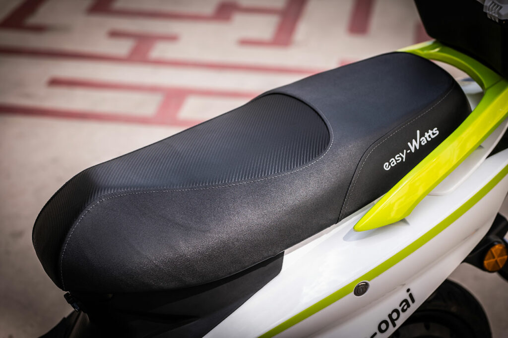Essai scooter électrique Easy-Watts e-Opai : facile, efficace et abordable - Urbaanews...